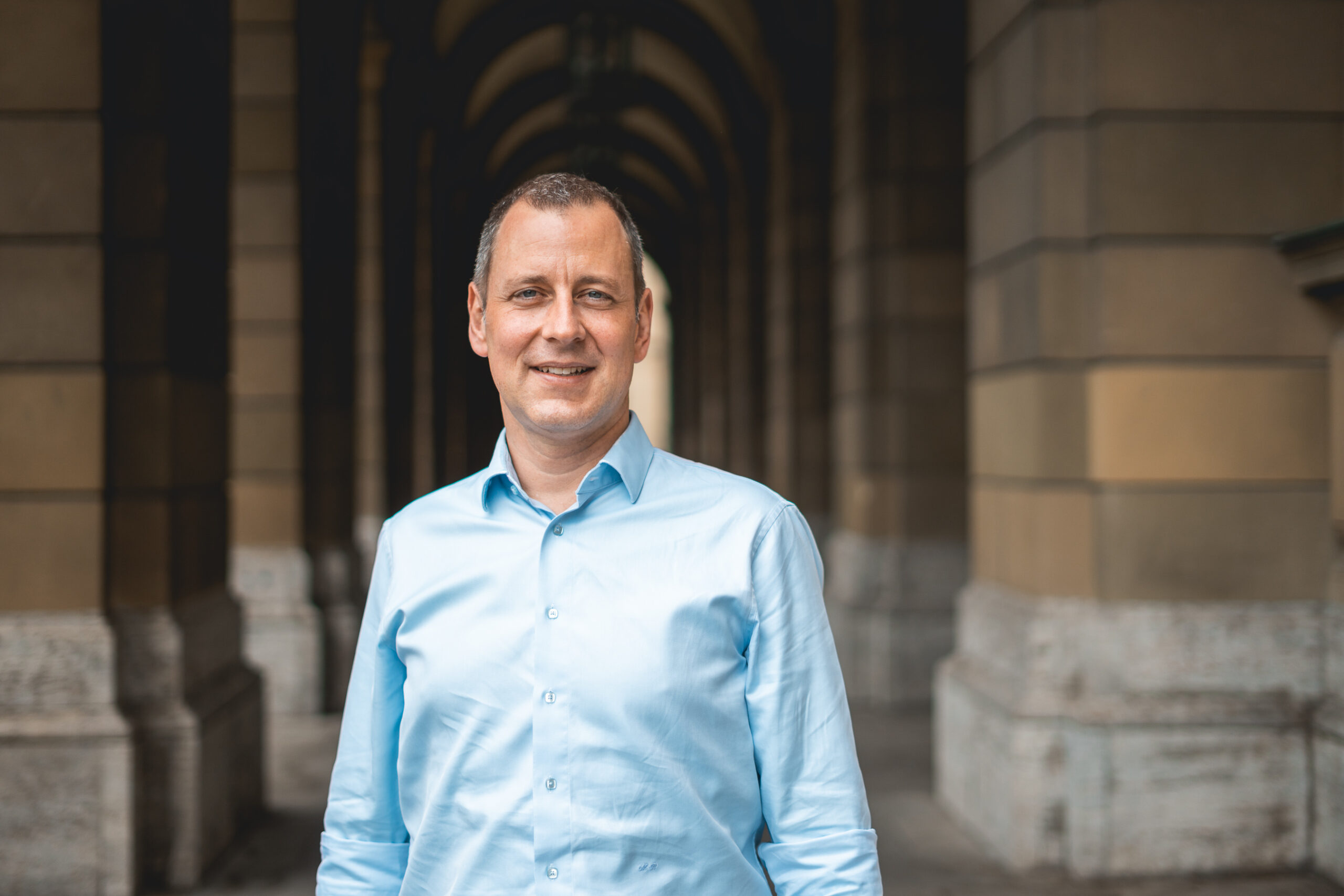 Anfragen & Pressekontakt » Dr. Michael Ruoff